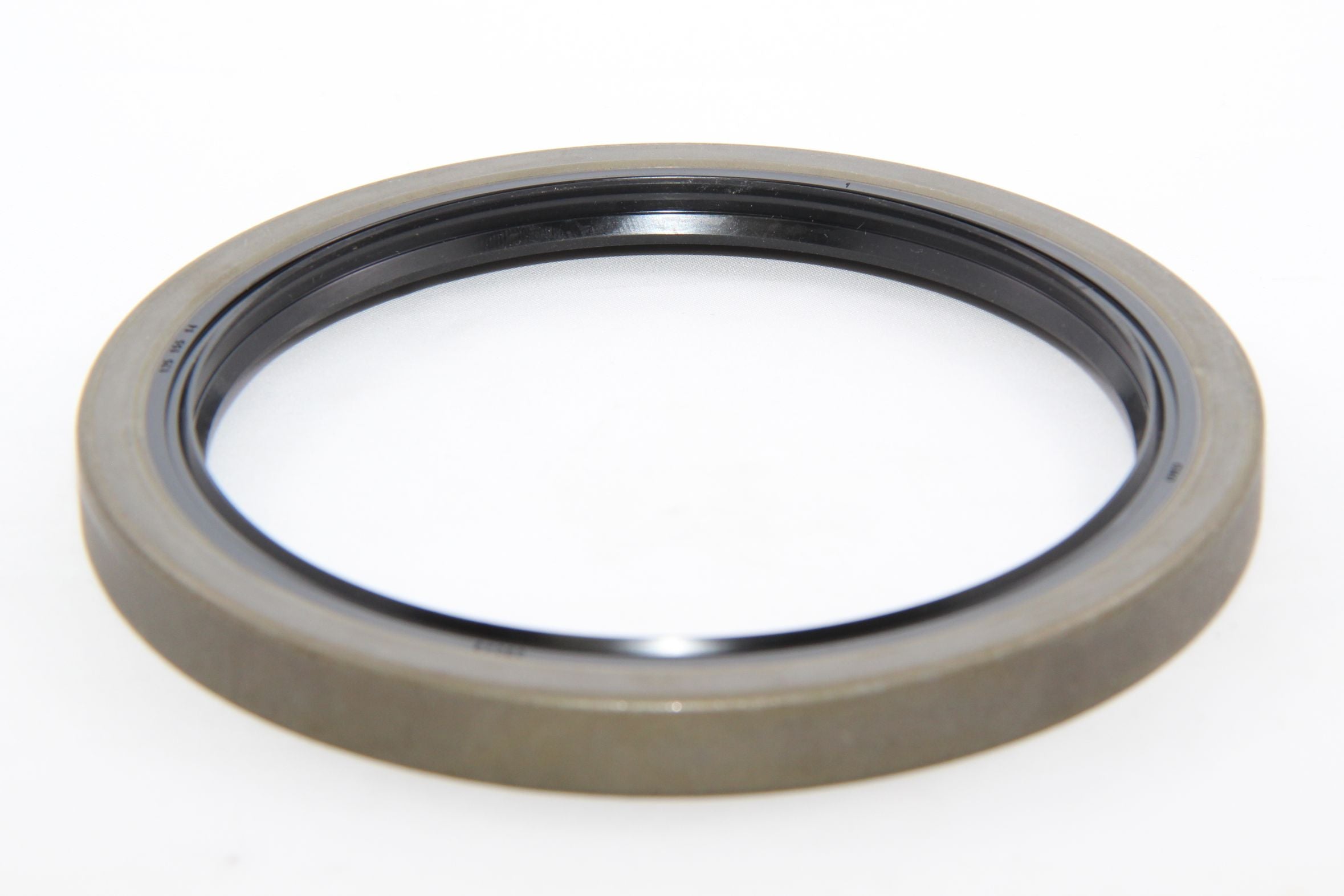 OIL SEAL-DRIVE AXLE F3016-12523